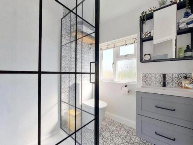 4 bedroom end of terrace house for sale in Northbrook Road, Worthing, West Sussex, BN14