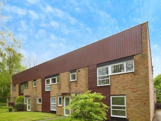 4 Bedroom End Of Terrace House For Sale In New Ash Green, Kent