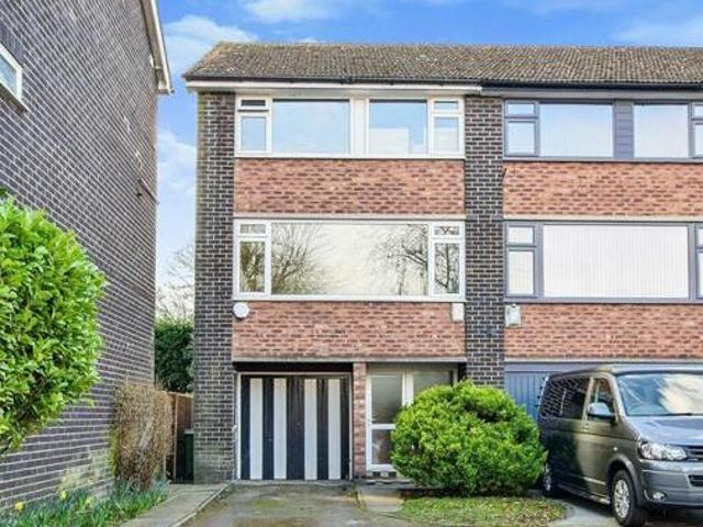 4 Bedroom End Of Terrace House For Sale In Sale, Greater Manchester