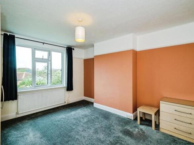 4 bedroom end of terrace house for sale in Seamill Park Crescent, Worthing, BN11