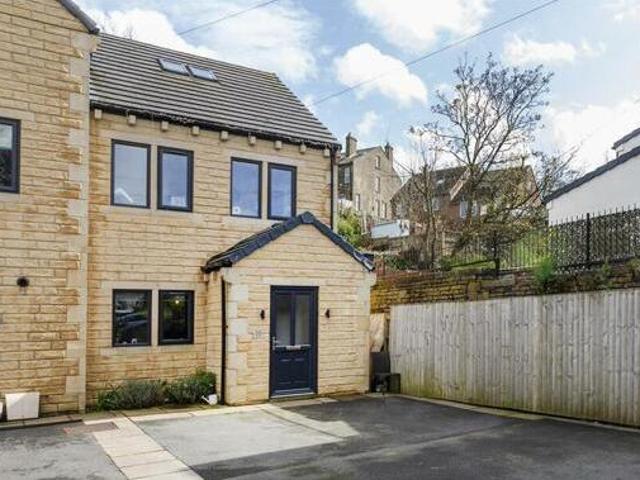 4 Bedroom End Of Terrace House For Sale In Slade Lane