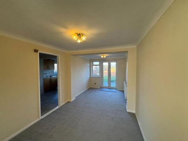 4 bedroom end of terrace house for sale in Staplehurst, Kent, TN12