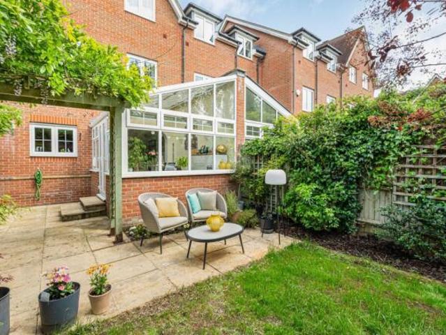 4 bedroom end of terrace house for sale in Stone Meadow, Oxford, OX2