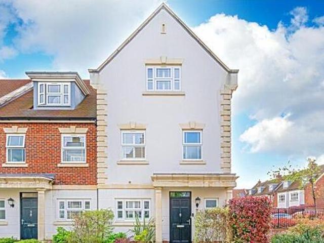 4 Bedroom End Of Terrace House For Sale In Sunbury