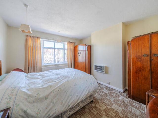 4 bedroom end of terrace house for sale in Pickhurst Rise, West Wickham, BR4