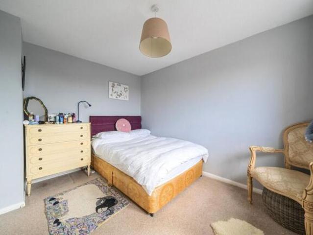 4 bedroom end of terrace house for sale in Pinwood Meadow Drive, Exeter, EX4