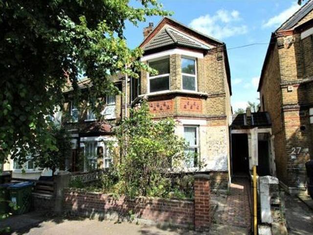 4 Bedroom End Of Terrace House For Sale In Plumstead, London