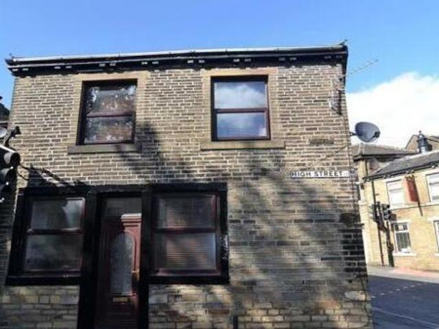 4 Bedroom End Of Terrace House For Sale In Queensbury, Bradford