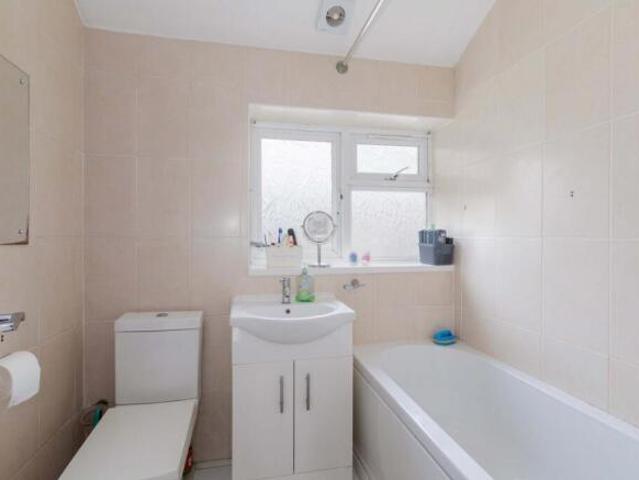 4 bedroom end of terrace house for sale in Rossiter Close, Langley, SL3