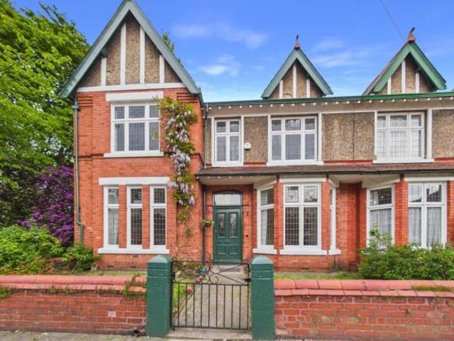 4 bedroom end of terrace house for sale in Rathmore Avenue, Mossley Hill, Liverpool. L18