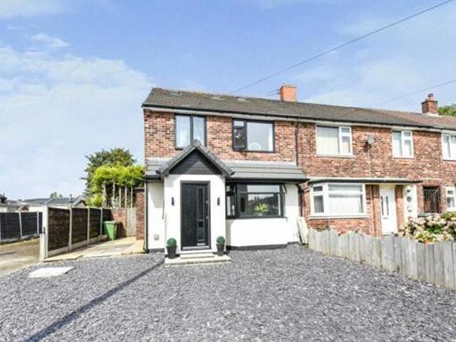 4 Bedroom End Of Terrace House For Sale In Radcliffe