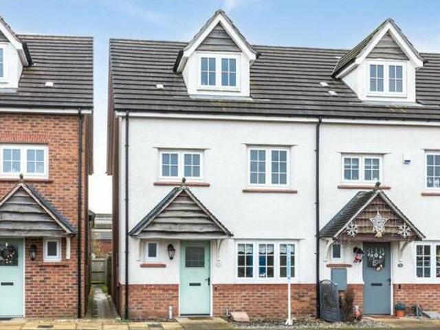 4 Bedroom End Of Terrace House For Sale In Wolverhampton, West Midlands