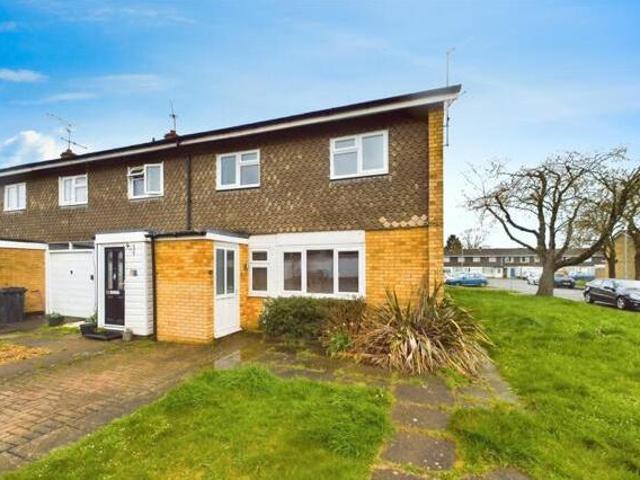 4 Bedroom End Of Terrace House For Sale In Woodley, Reading