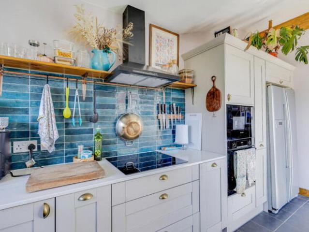 4 bedroom end of terrace house for sale in Waterloo Road, Penylan, Cardiff, CF23 5AD, CF23