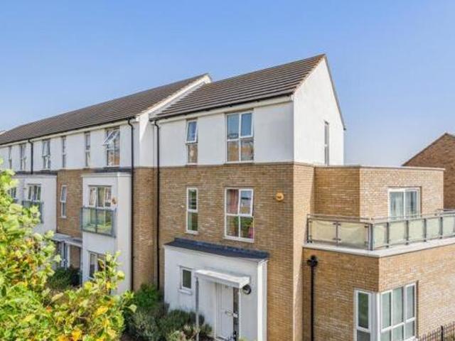4 Bedroom End Of Terrace House For Sale In West Drayton