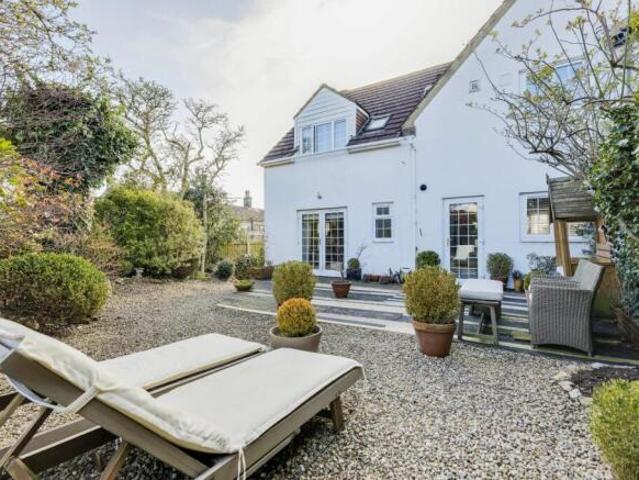 4 bedroom end of terrace house for sale in West End Lane, Horsforth, Leeds, West Yorkshire, LS18