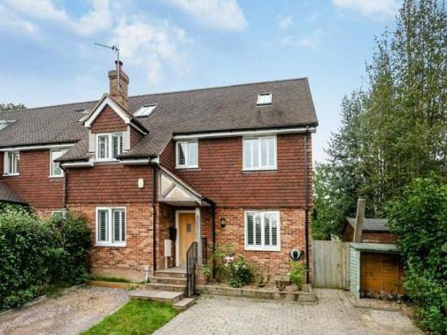 4 Bedroom End Of Terrace House For Sale In Whatlington, Battle