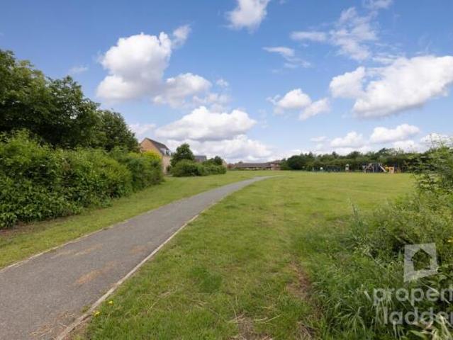 4 bedroom end of terrace house for sale in Windsor Park Gardens, Sprowston, Norfolk, NR6