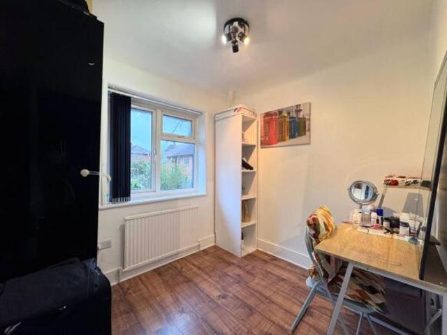 4 bedroom end of terrace house for sale in The Meads, Edgware, HA8
