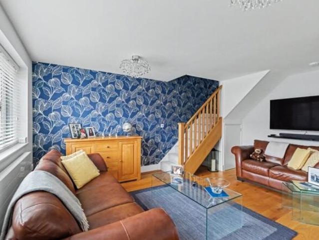 4 bedroom end of terrace house for sale in The Ridings, Great Baddow, Chelmsford, CM2
