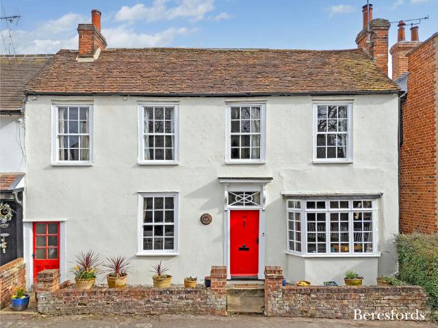 4 bedroom end of terrace house for sale in The Street, Little Waltham, CM3