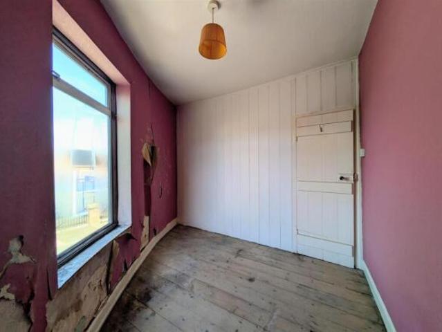 4 bedroom end of terrace house for sale in Tredworth Road, Gloucester, GL1
