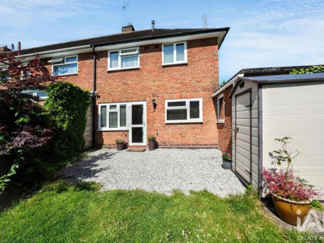 4 bedroom end of terrace house for sale in Trimpley Road, Birmingham, B32