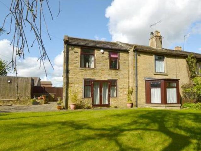 4 Bedroom End Of Terrace House For Sale In Tyersal Lane, Bradford