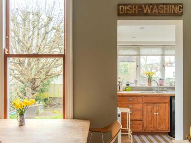 4 bedroom end of terrace house for sale in Tyne Road, Bristol, BS7