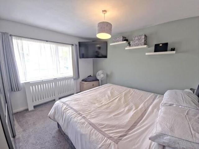 4 bedroom end of terrace house for sale in Vanguard Road, SO18