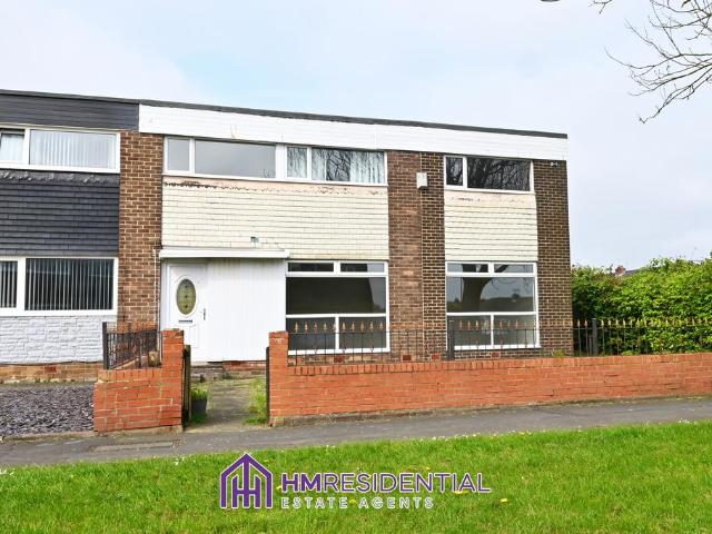 4 bedroom end of terrace house to rent