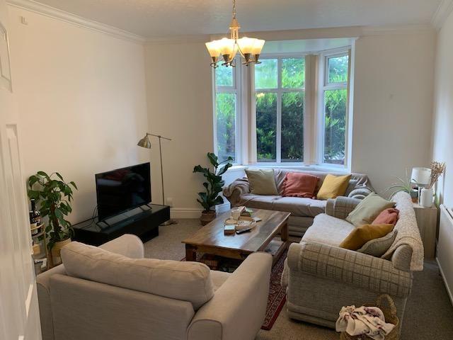 4 bedroom end of terrace house to rent