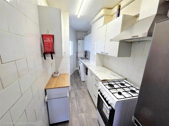4 bedroom end of terrace house to rent