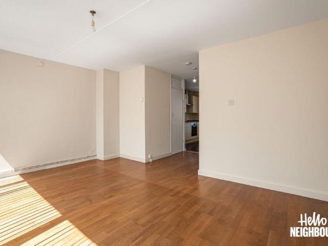 4 bedroom end of terrace house to rent