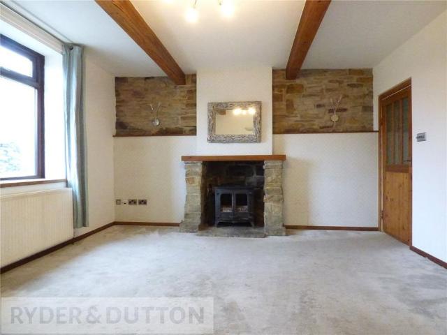 4 bedroom end of terrace house to rent