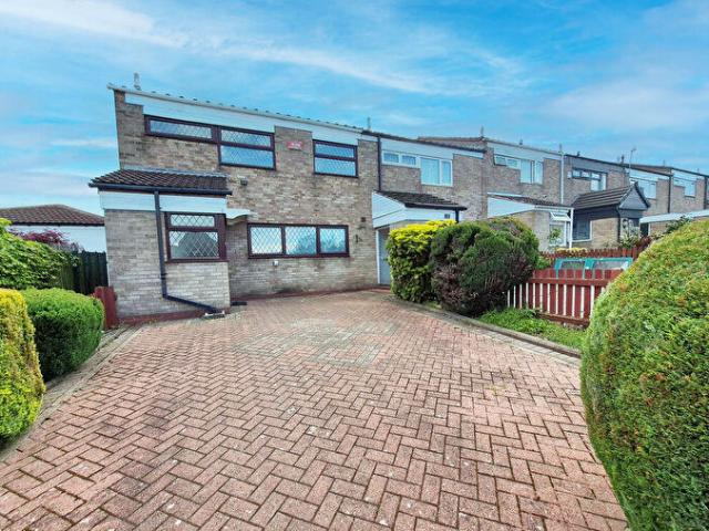 4 Bedroom End Of Terrace House To Rent In Beeston Close, Aston, Birmingham, B6
