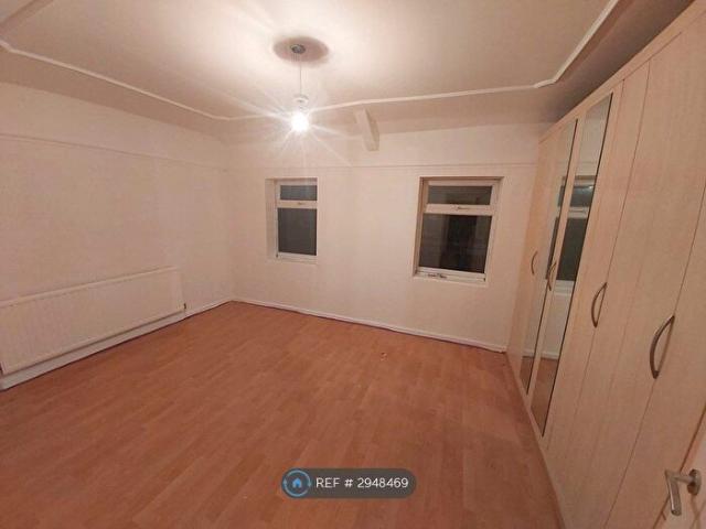 4 Bedroom End Of Terrace House To Rent In Gelli Road, Gelli, Pentre, CF41