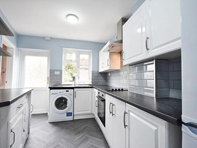 4 Bedroom End Of Terrace House To Rent In Mayors Croft, Coventry, CV4