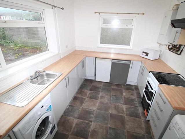 4 Bedroom End Of Terrace House To Rent In Oxford Street, Treforest, CF37