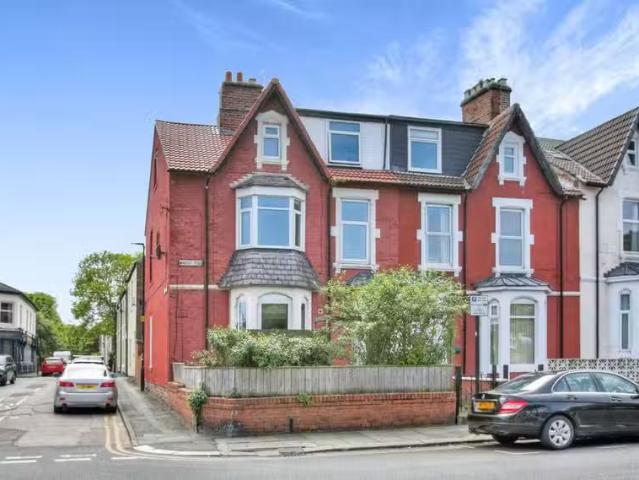 4 bedroom End Terrace Flat to rent, Whitley Road, Whitley Bay.