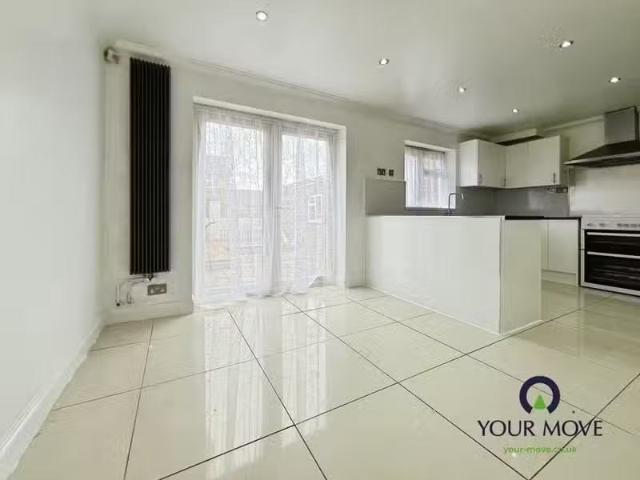 4 bedroom End Terrace House to rent, Newenden Close, Ashford.