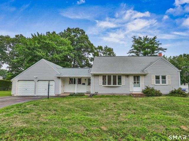 4 bedroom, Enfield CT 06082 104608263