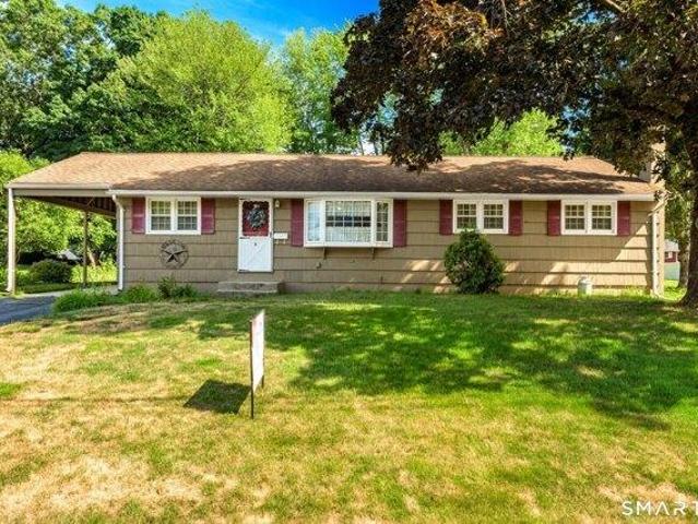 4 bedroom, Enfield CT 06082 104757737