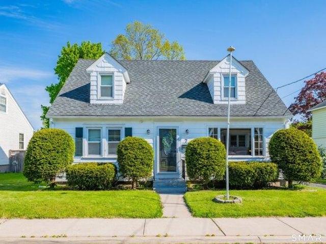 4 bedroom, Enfield CT 06082 LS103072258