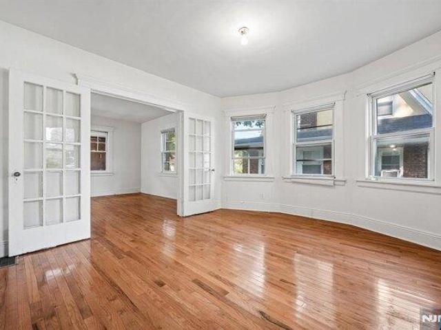 4 bedroom, Englewood NJ 07631 105174492