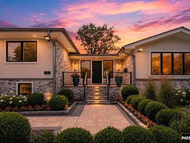 4 bedroom, Englewood Cliffs NJ 07632 105143468