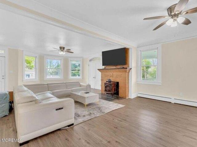 4 bedroom, Eatontown NJ 07724 104442540