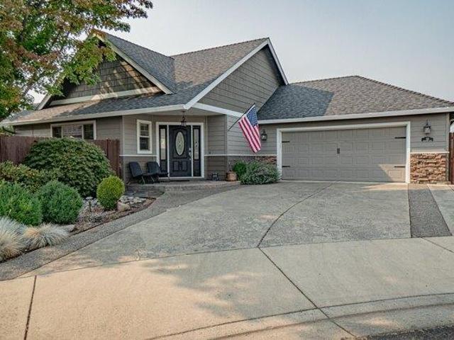 4 bedroom, Eagle Point OR 97524 89682940