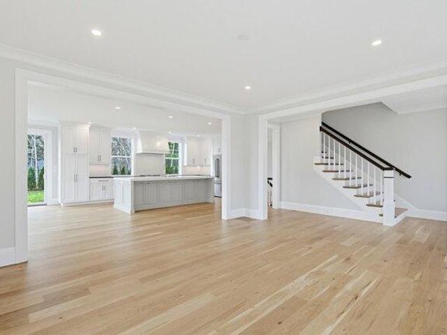 4 bedroom, East Falmouth MA 02536 102255934