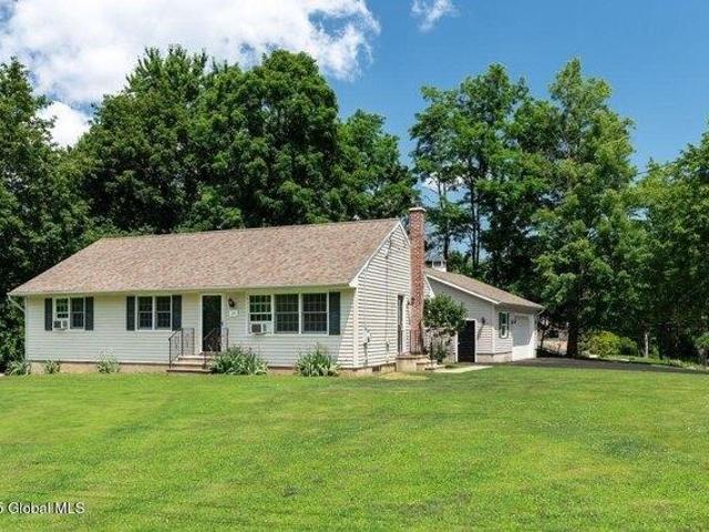 4 bedroom, East Greenbush NY 12061 91991399